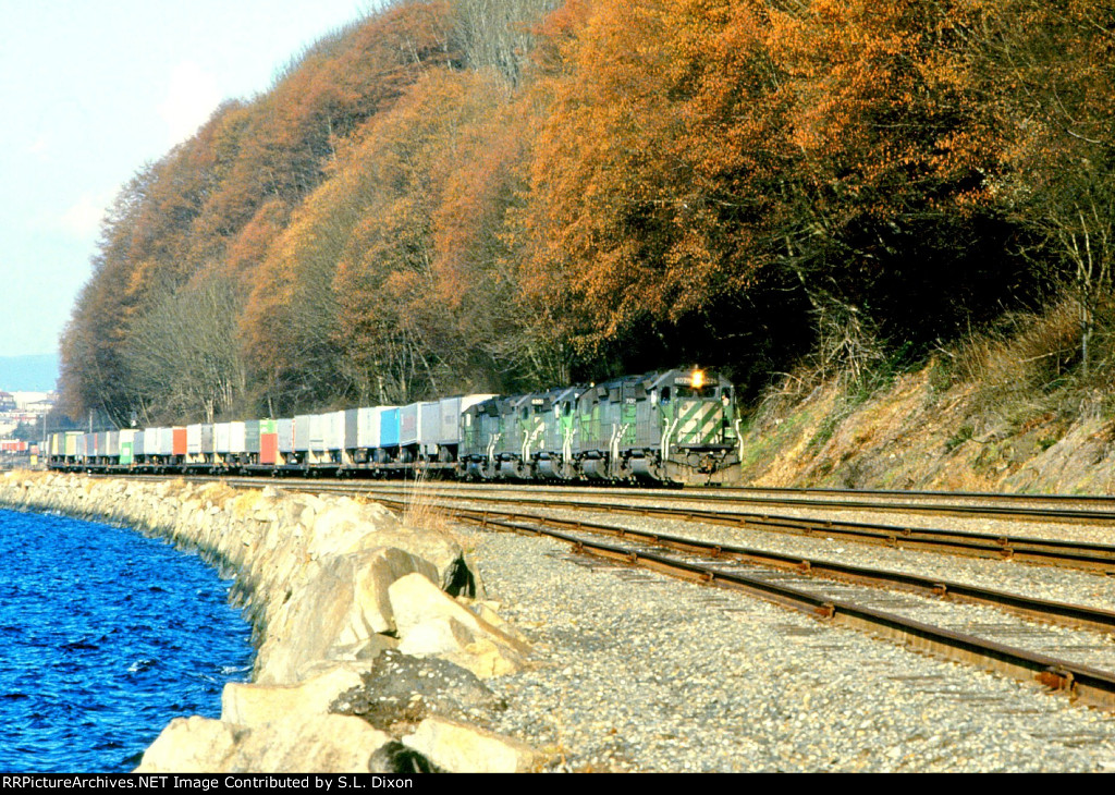 BN 8026 West @ Howarth Park